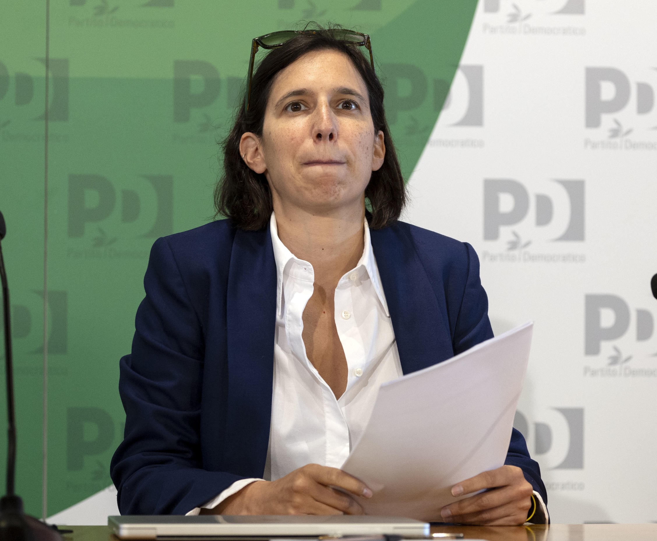 Elly, l'unica svizzera che non capisce il capitalismo - Radio Libertà